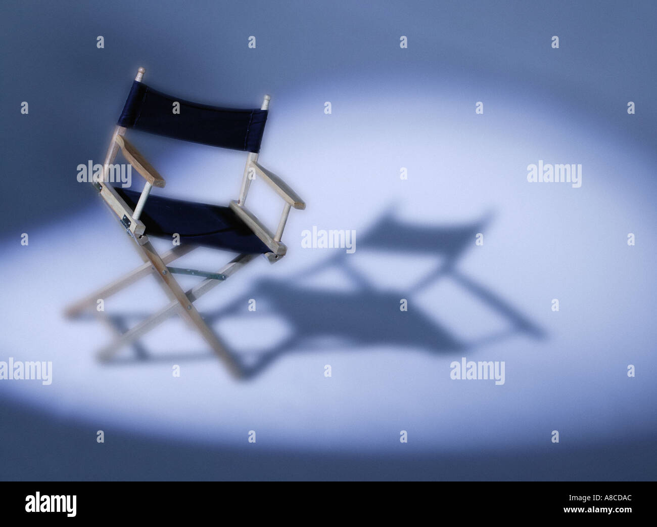Film directors chair hi-res stock photography and images - Alamy