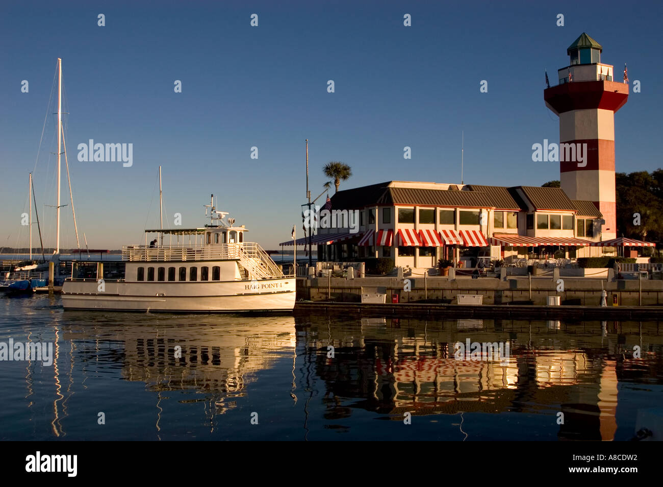 Hilton head harbor town hi-res stock photography and images - Alamy