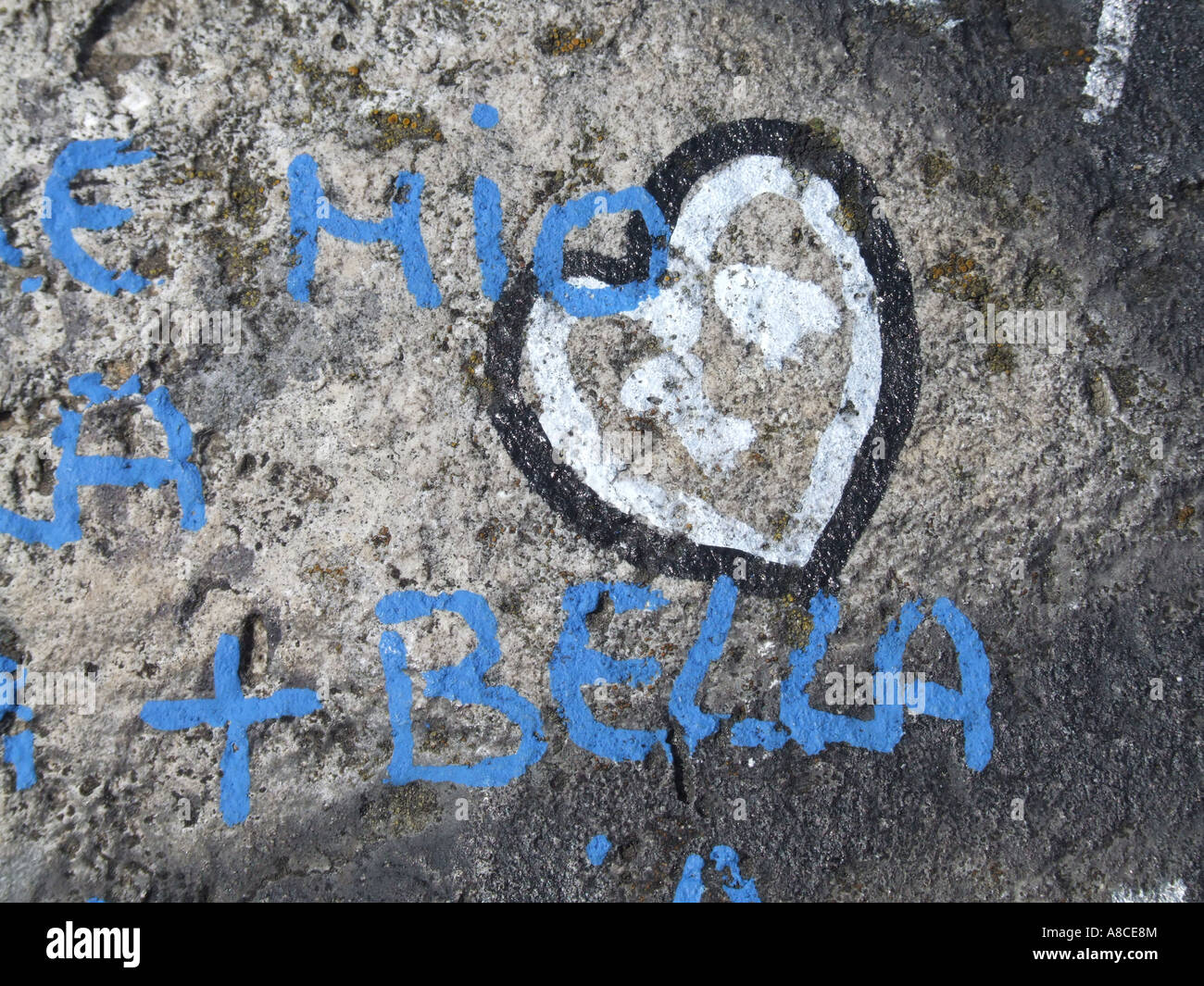 love graffiti on wall in rome italy Stock Photo - Alamy
