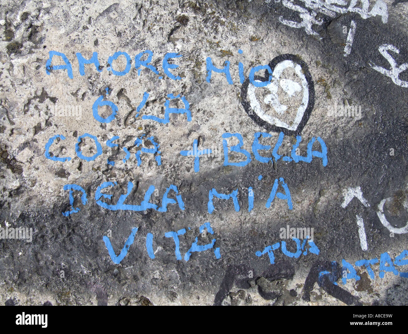 love graffiti on wall in rome italy Stock Photo - Alamy