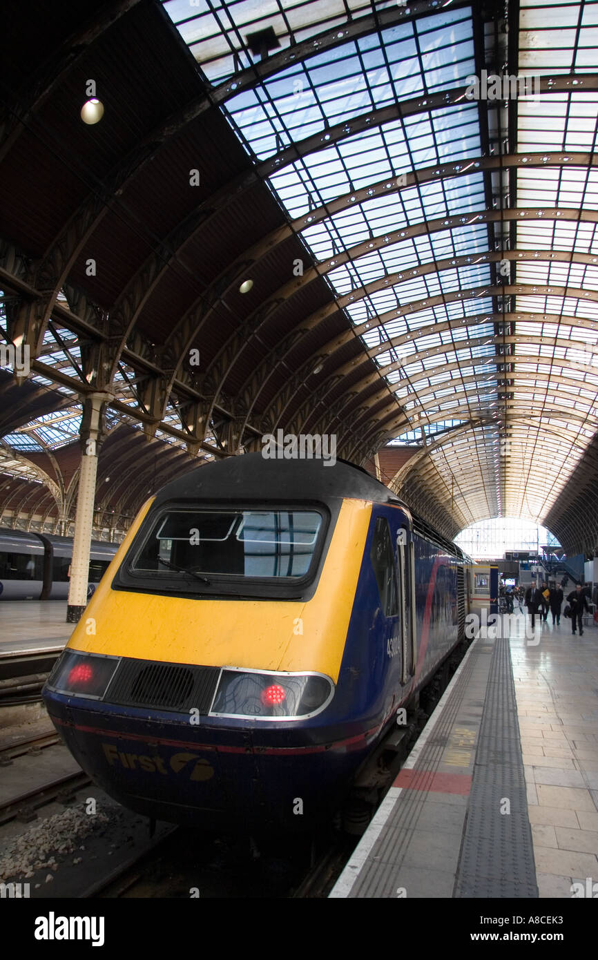 Paddington Station London- n8 Stock Photo - Alamy