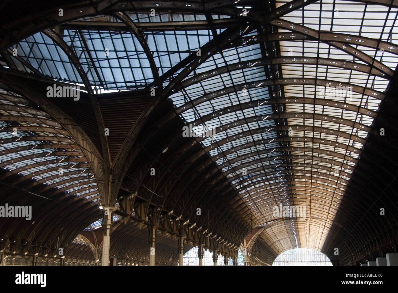 Paddington Station London- ornate rooftop n1 Stock Photo - Alamy
