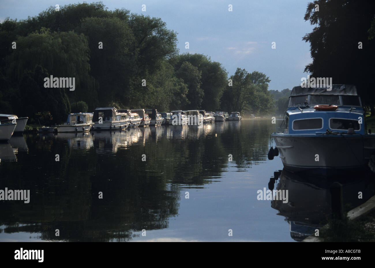 River Yare Boats High Resolution Stock Photography and Images - Alamy