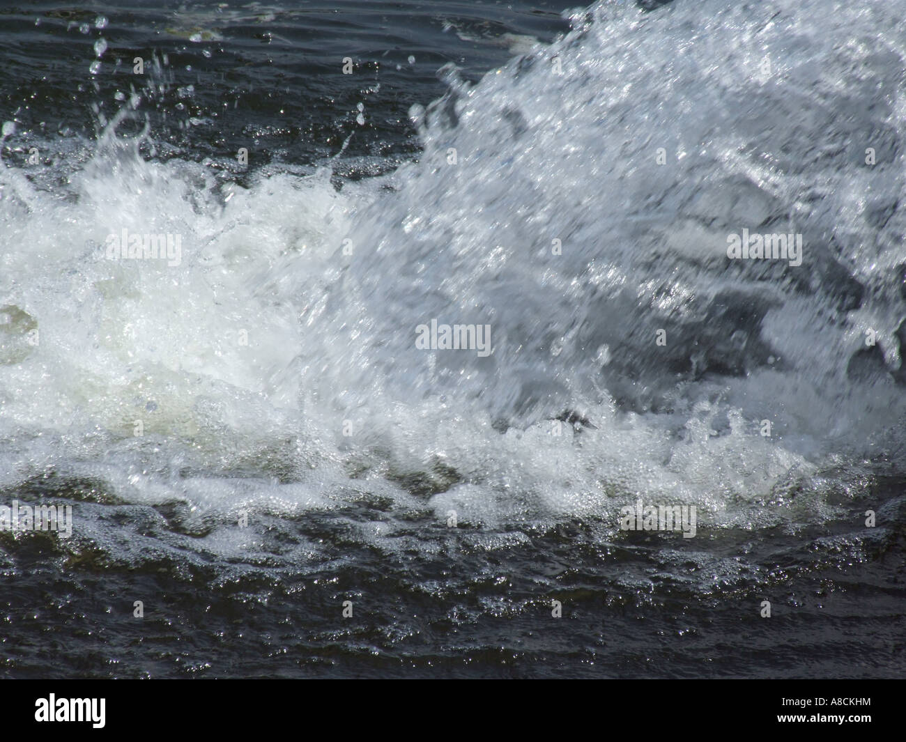 water fall into lake Stock Photo - Alamy