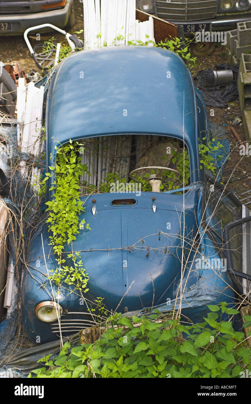 Tattered vehicle hi-res stock photography and images - Alamy