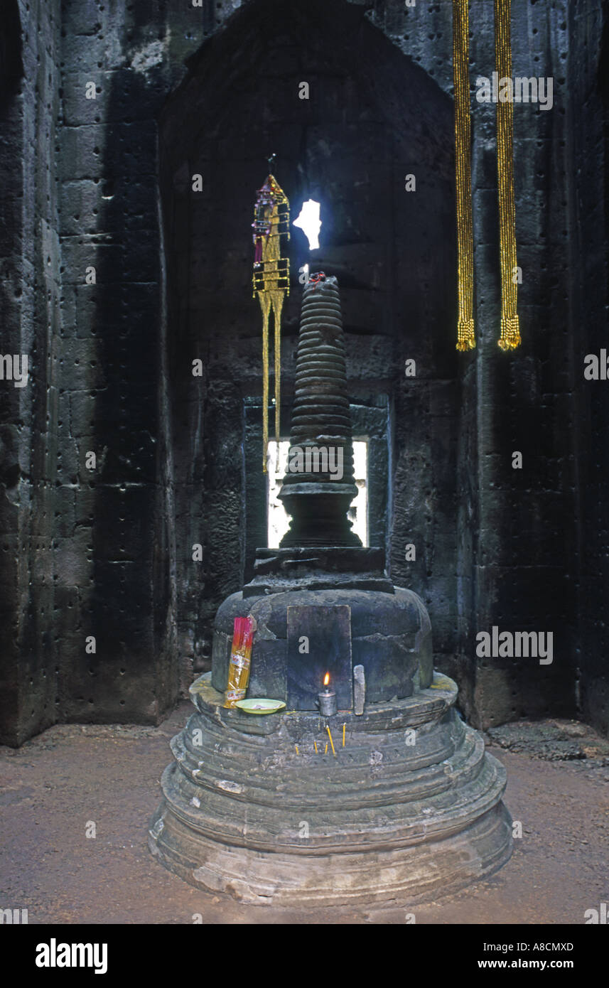 Stupa, Preah Khan Temple, Cambodia Stock Photo - Alamy
