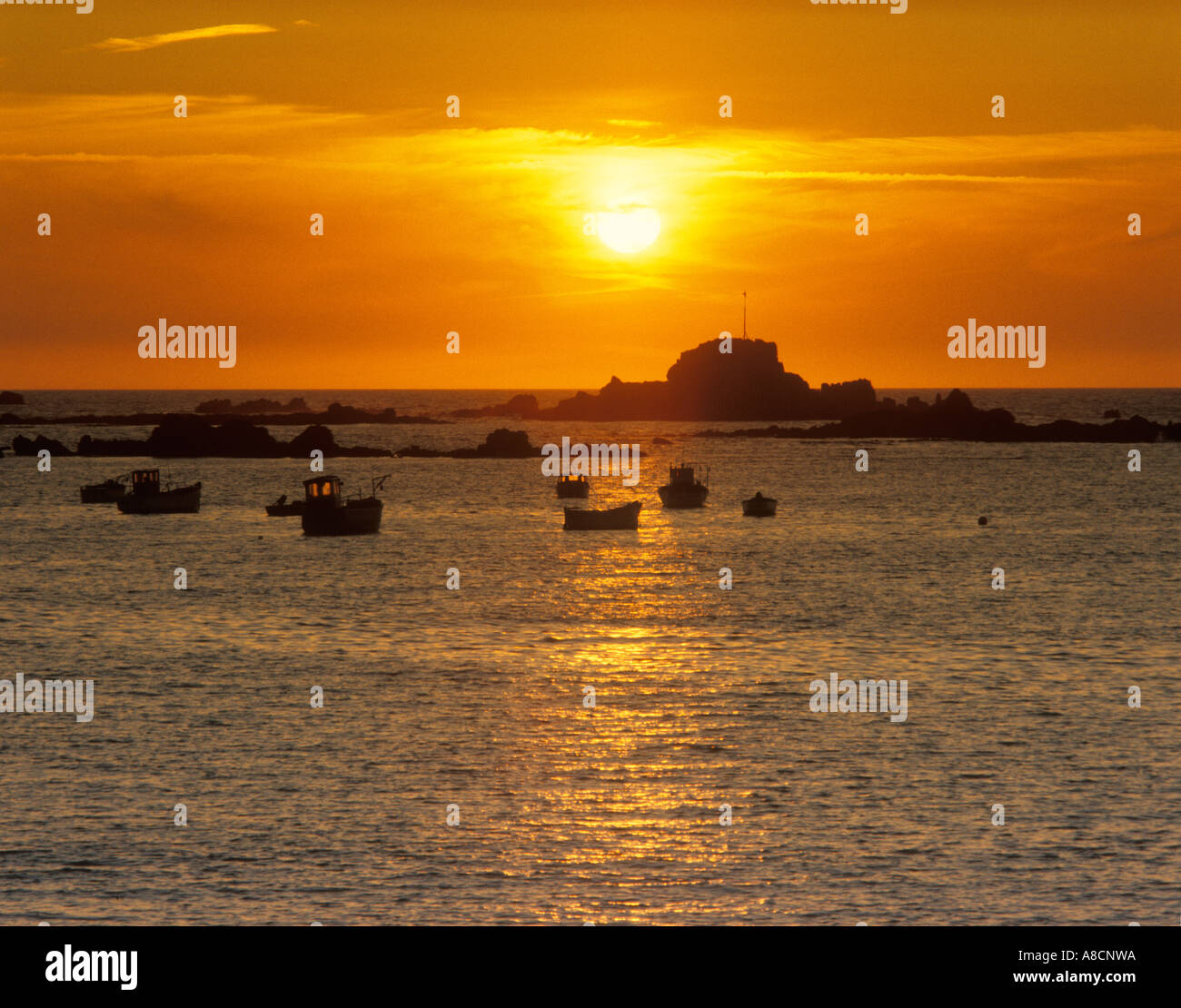 Cobo bay, guernsey hi-res stock photography and images - Alamy