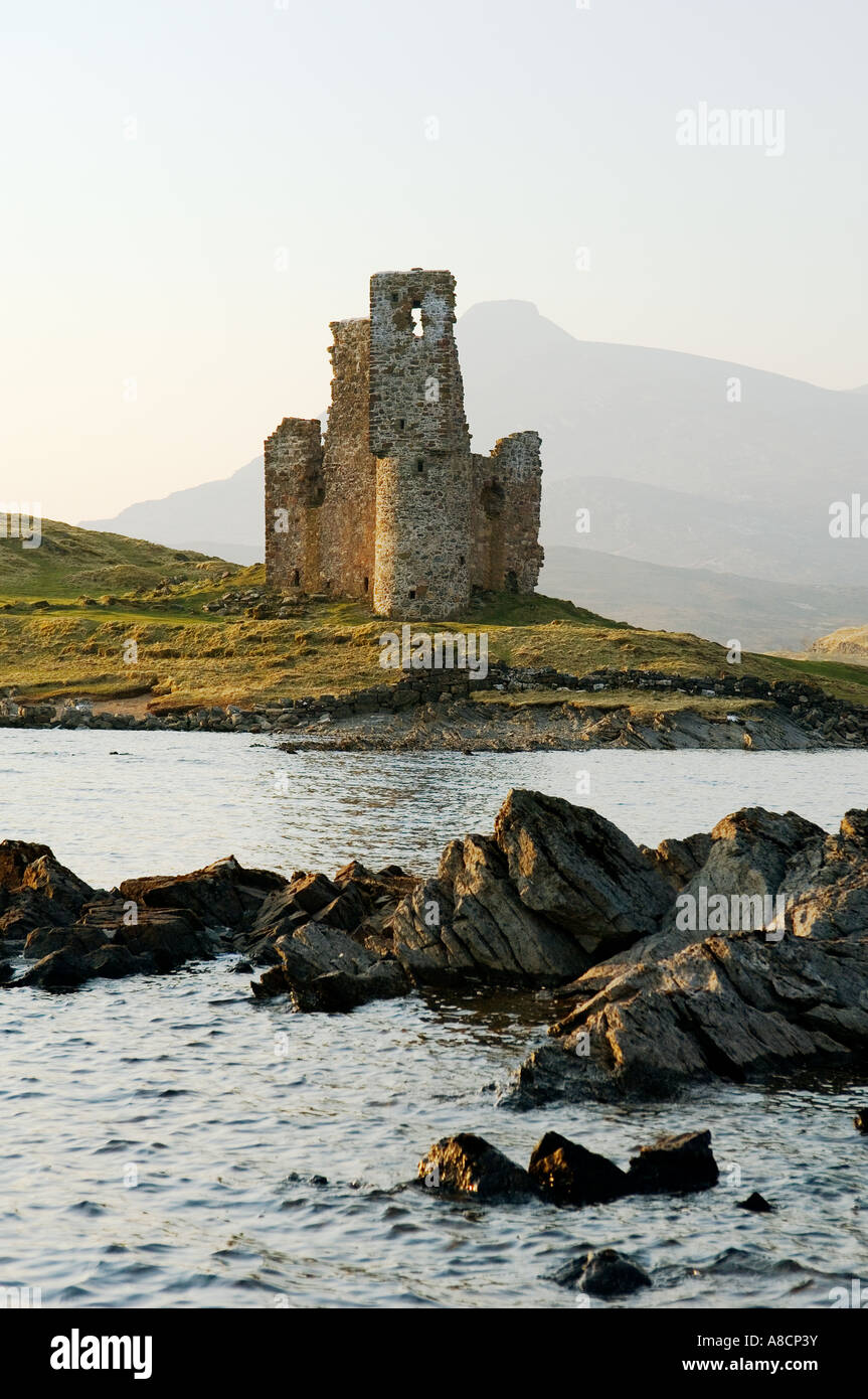 Ardvreck Castle on the shore of Loch Assynt, north west Highlands ...