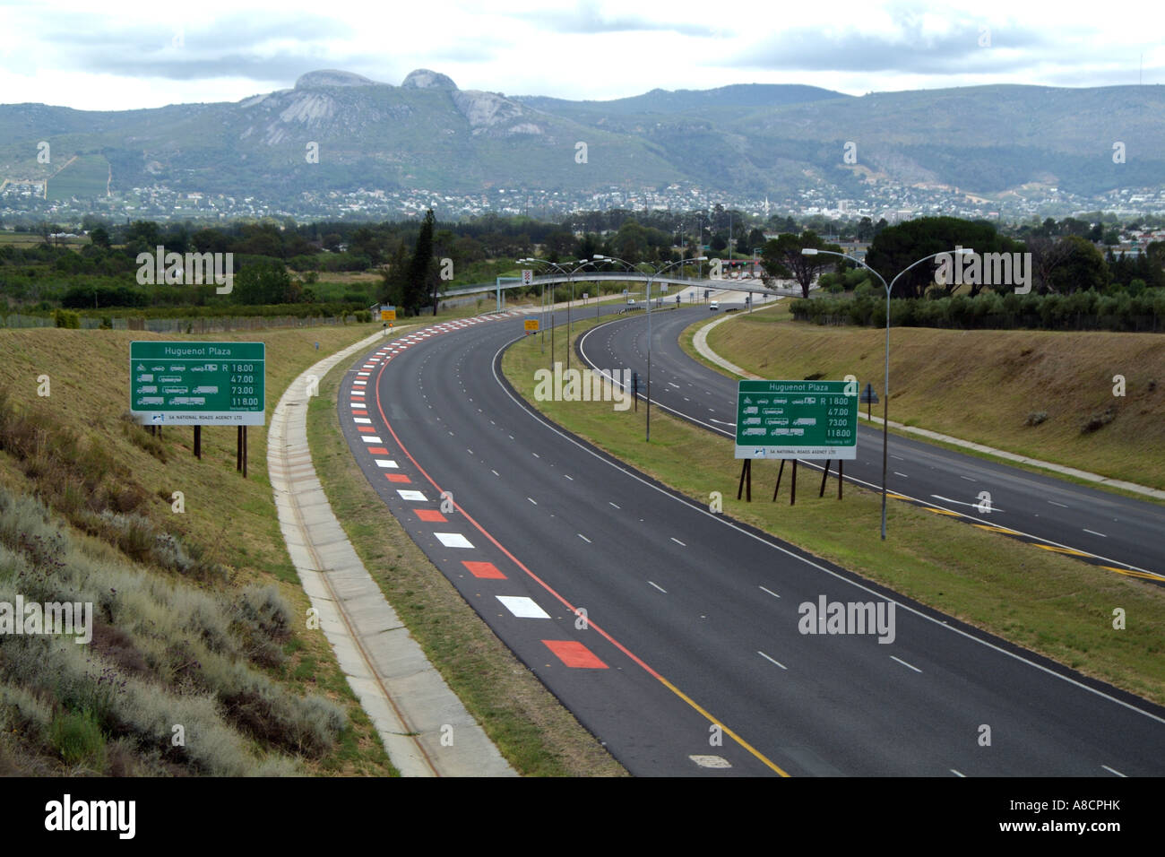 N1 highway north of Cape Town The Huguenot Plaza section a toll road at ...