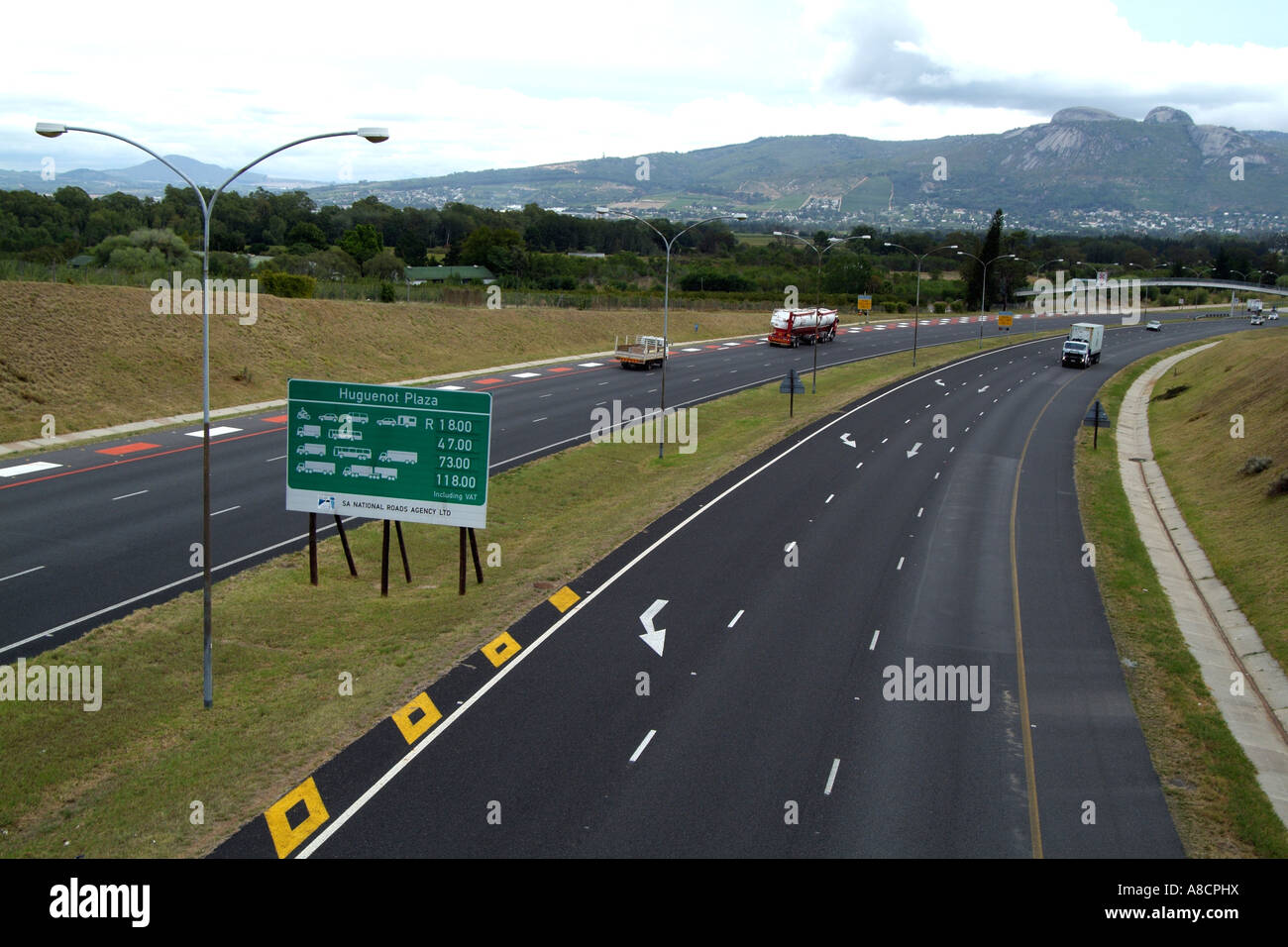 N1 highway north of Cape Town The Huguenot Plaza section a toll road at ...
