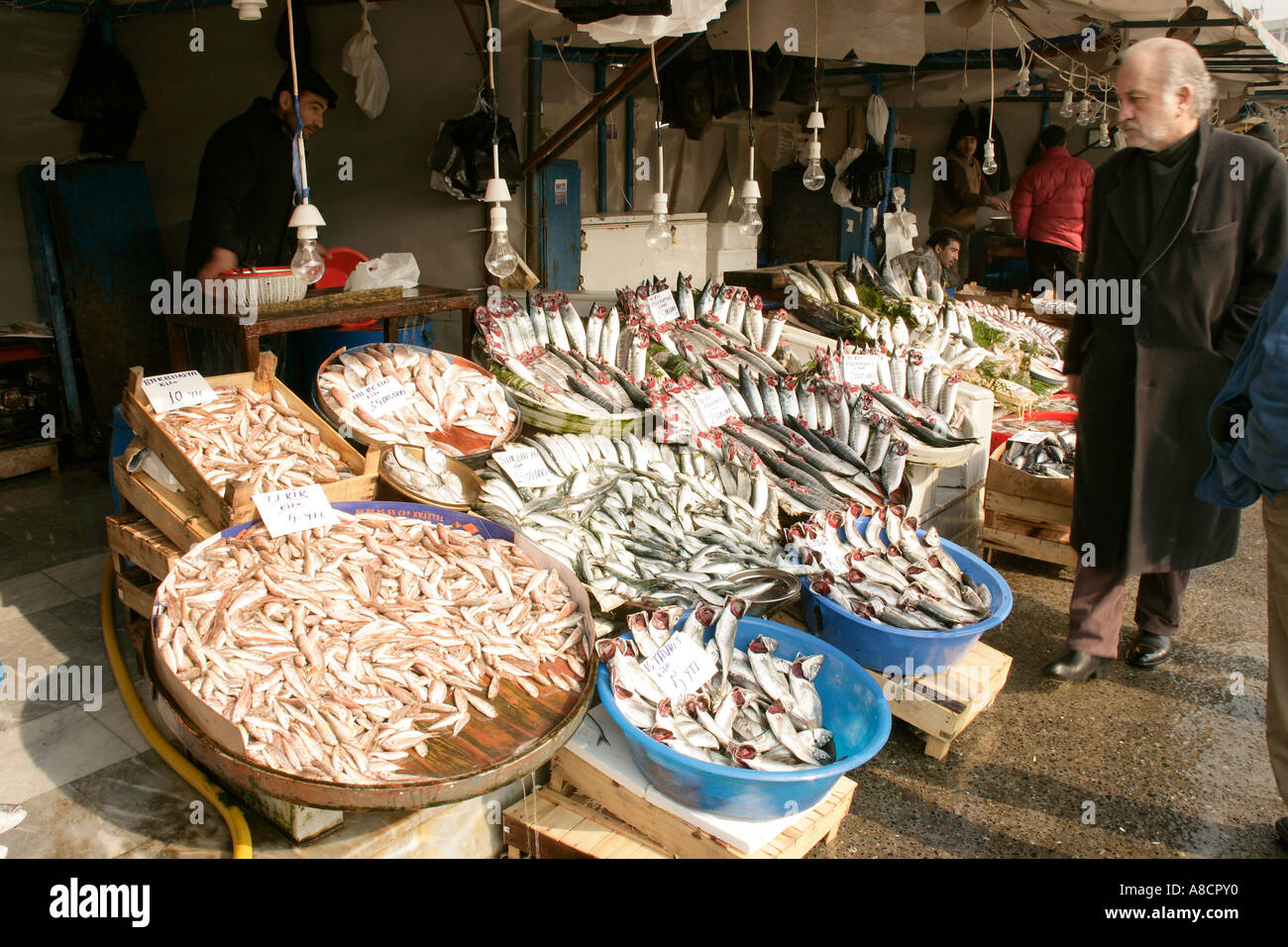 FRESH FISH MARKET AT KARAKOY, ISTANBUL, TURKEY Stock Photo - Alamy