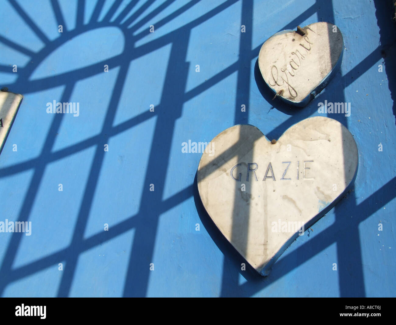 roadside altar in rome Stock Photo - Alamy