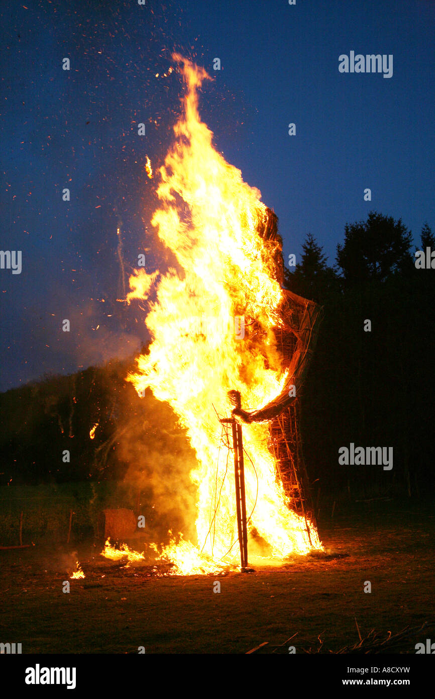 Wicker man burning hi-res stock photography and images - Alamy