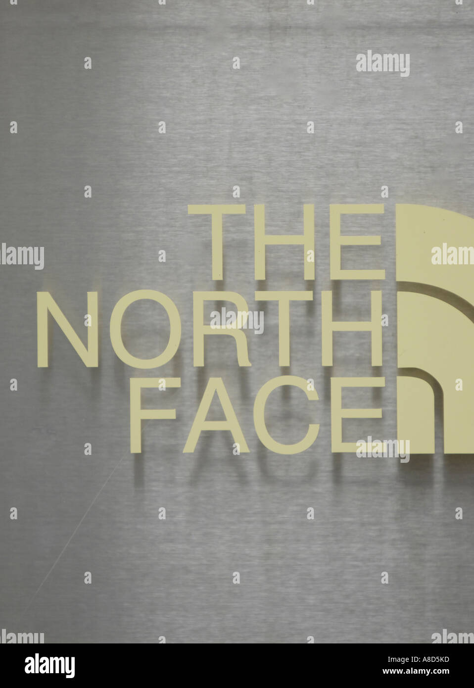 the north face mountain gear casual clothes clothing designer label ...