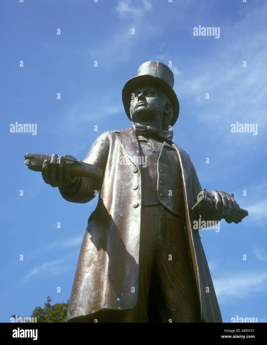 Statue of Isombard Kingdom Brunel at Pembroke Dock, Pembrokeshire ...