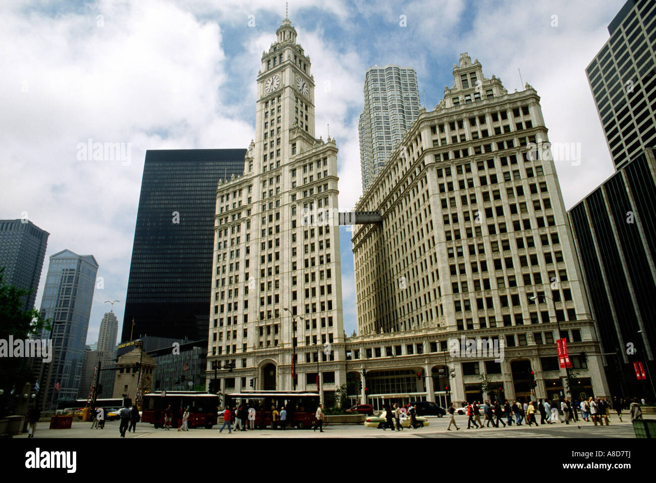 The WRIGLEY BUILDING with its unique upper and lower connecting ...