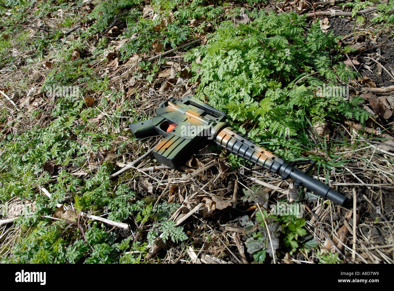 Toy machine gun hi-res stock photography and images - Alamy