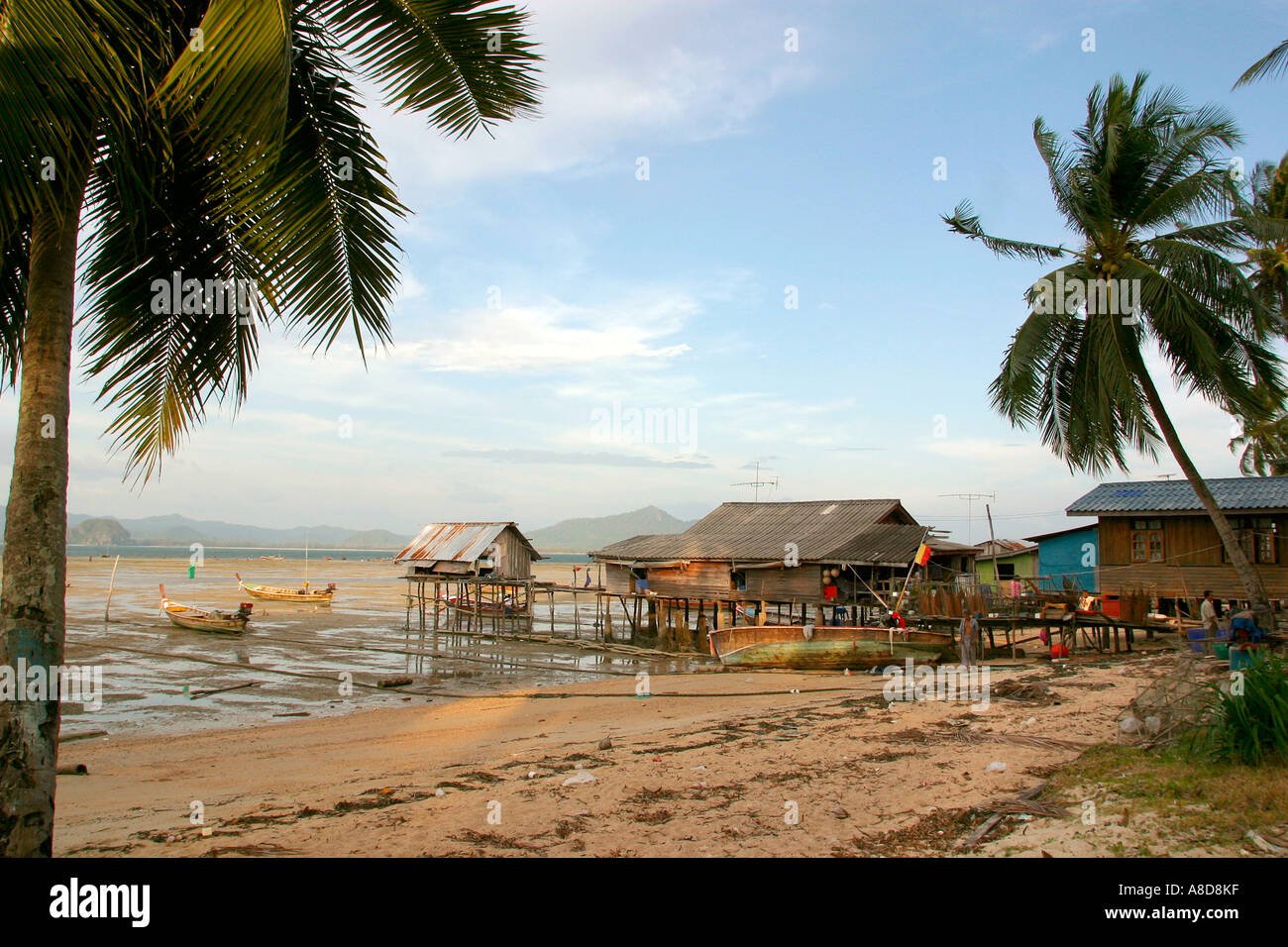 Rocky foreshore village of hi-res stock photography and images - Alamy
