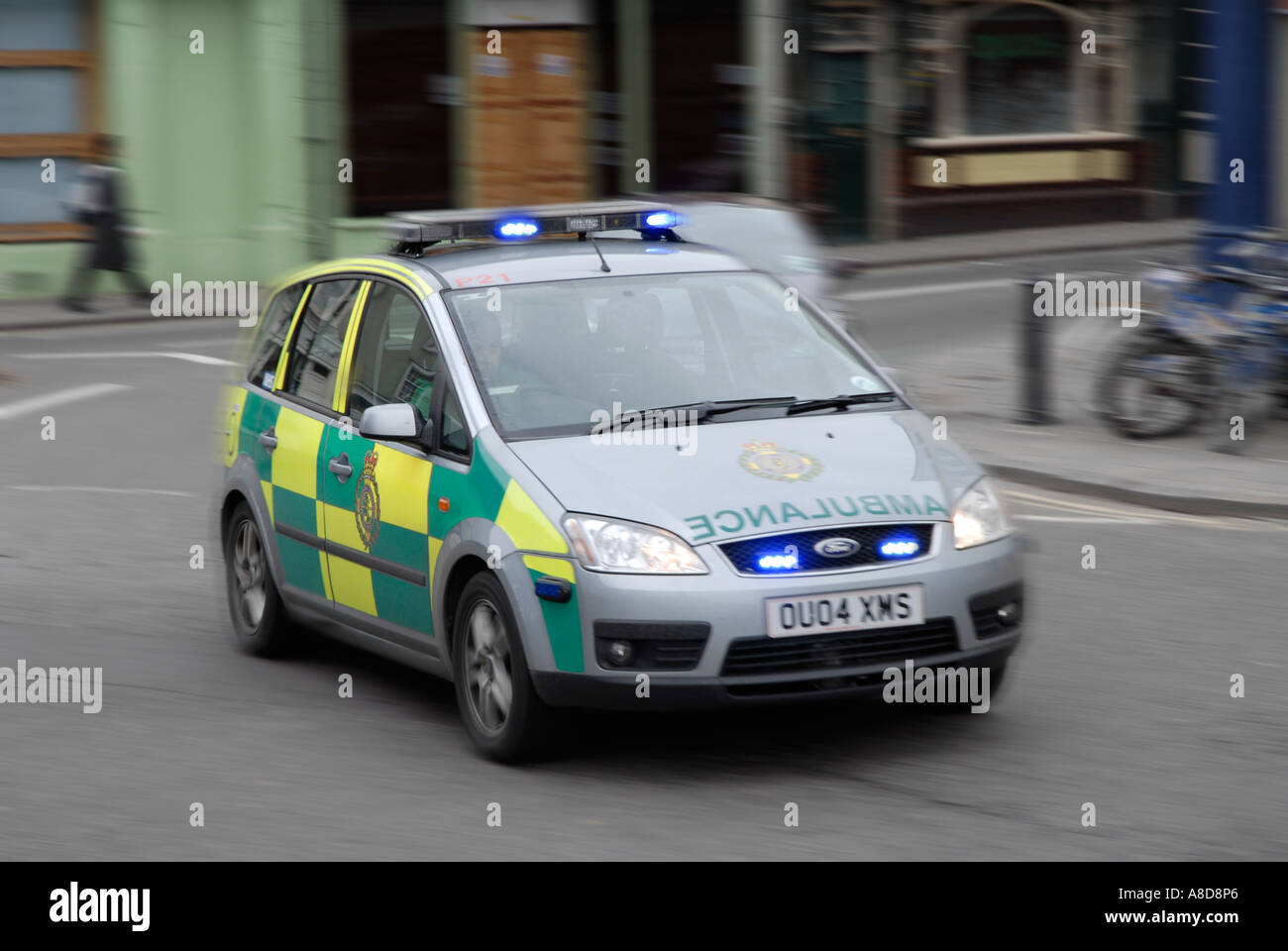 Ambulance car responding to an emergency call Stock Photo - Alamy