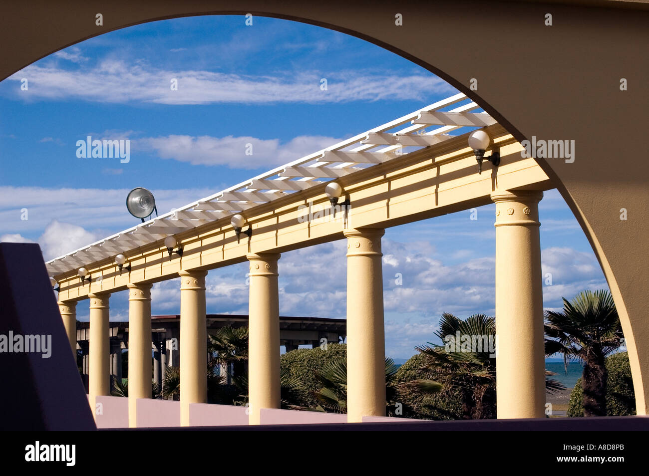 archway and columns on promenade in napier new zealand Stock Photo - Alamy
