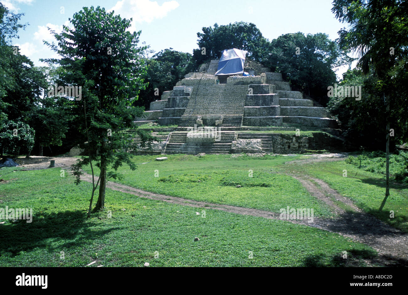 Lamanai Mayan ruins Belize Stock Photo - Alamy