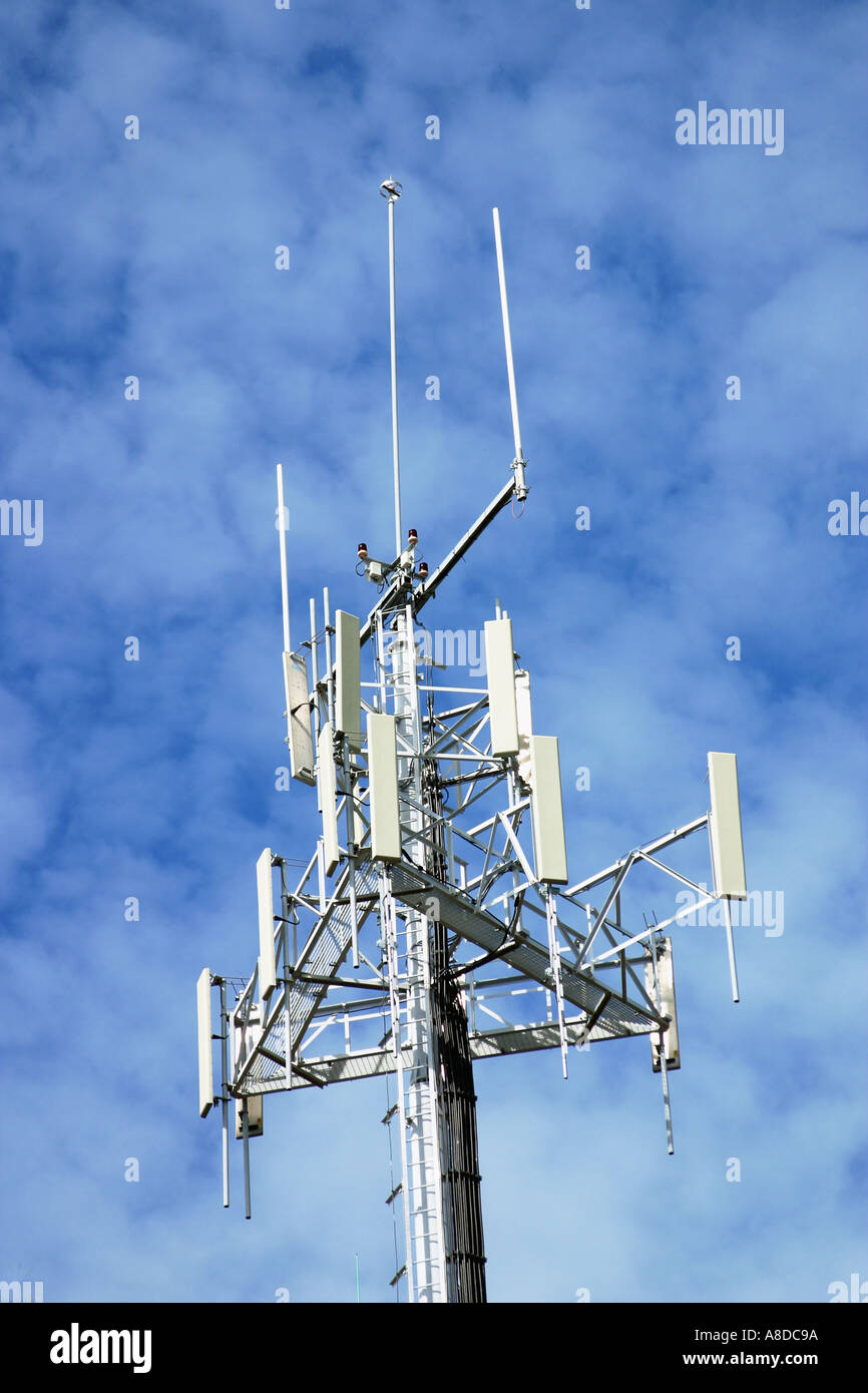 Mobile telephone mast hi-res stock photography and images - Alamy