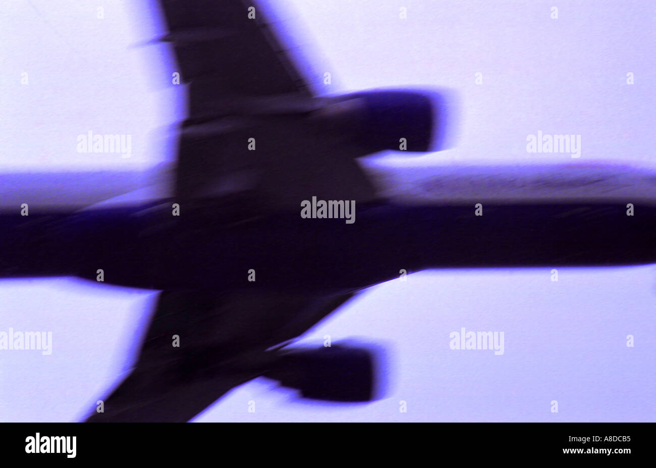 Bottom view of jet airplane coming in for landing Stock Photo - Alamy