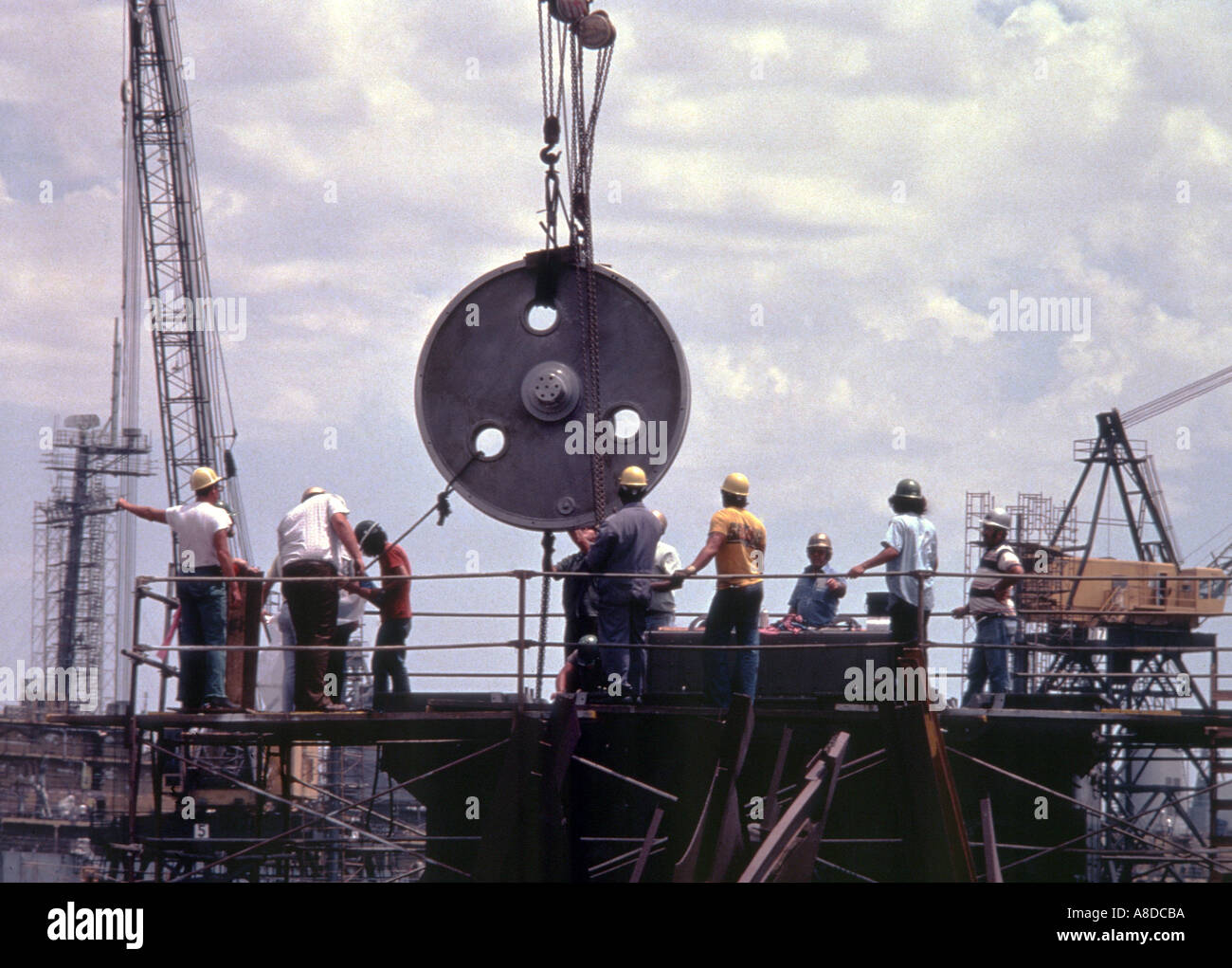 Shipbuilding activity hi-res stock photography and images - Alamy