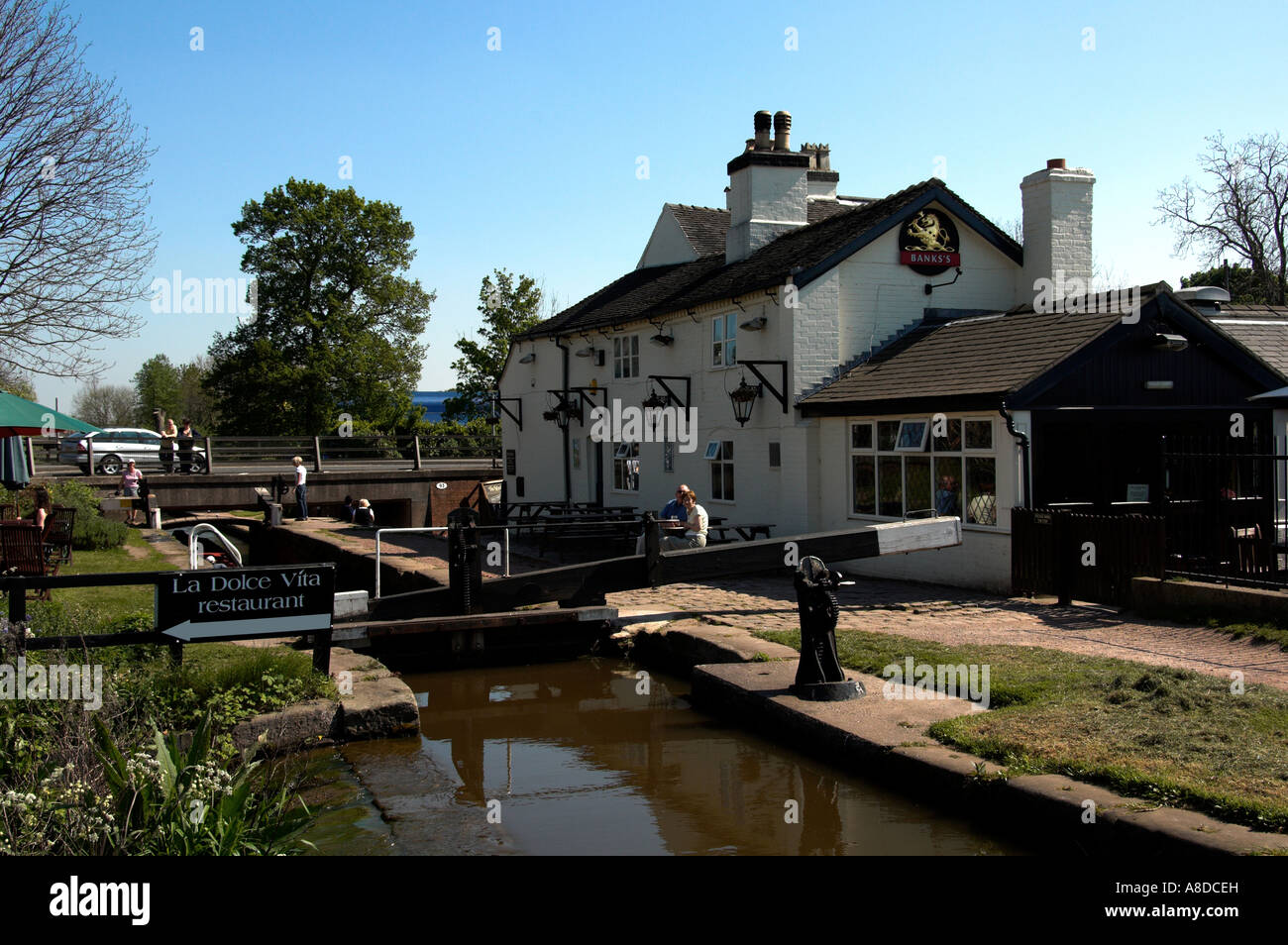 Stone staffordshire canal town hi-res stock photography and images - Alamy