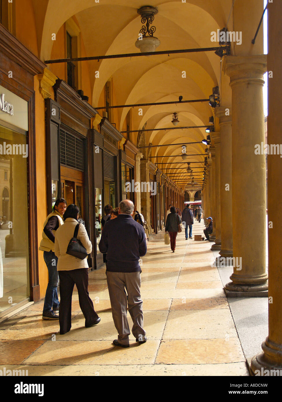 Vaulted portico hi-res stock photography and images - Alamy