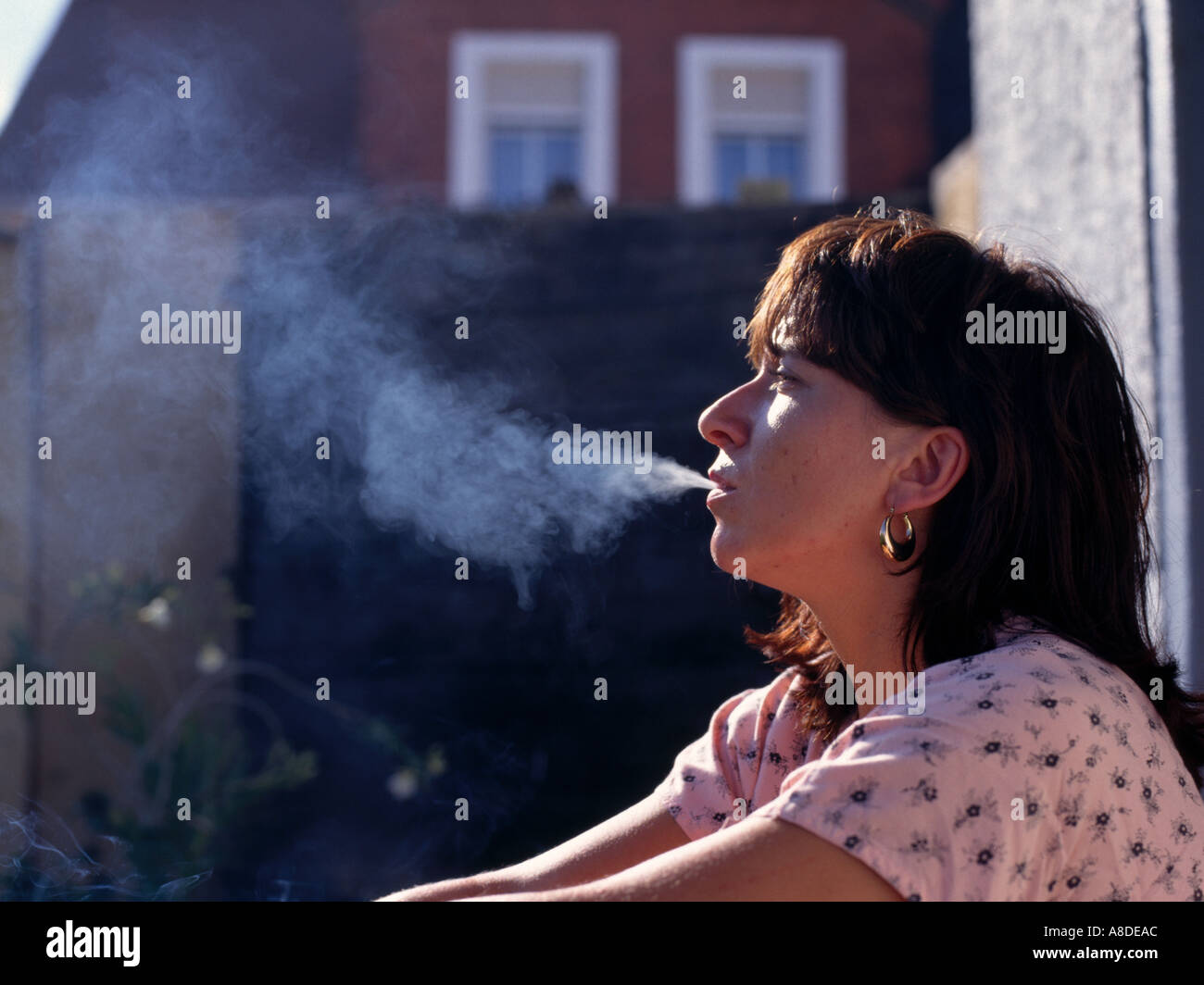 Stale cigarette smoke hi-res stock photography and images - Alamy