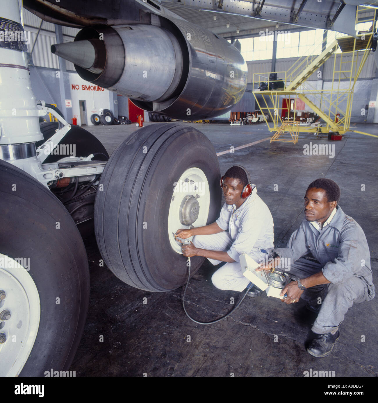 757 wheel hi-res stock photography and images - Alamy