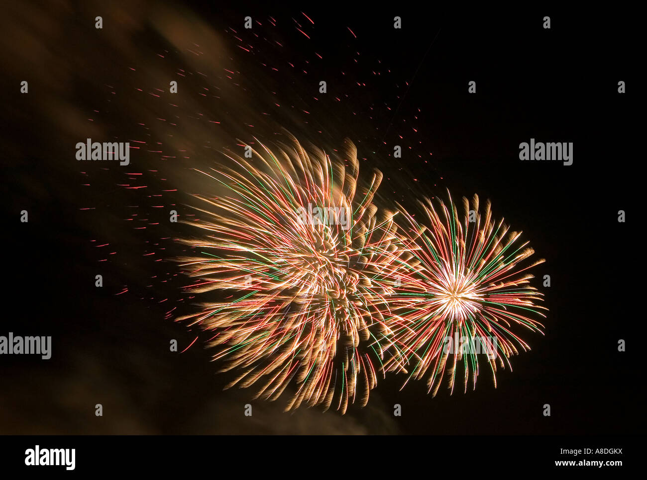 Loud fireworks hi-res stock photography and images - Alamy