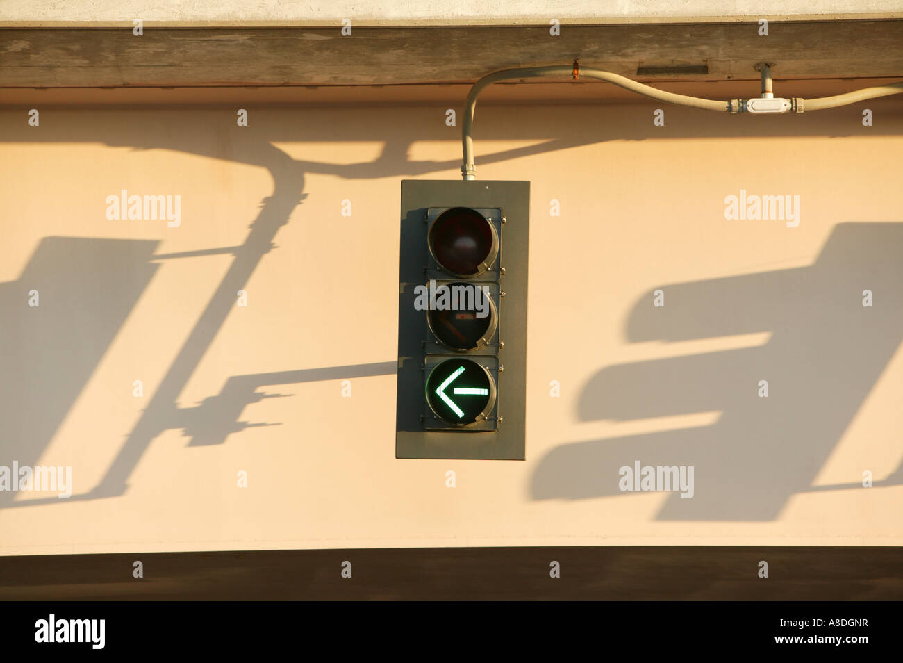 Arrow turn hi-res stock photography and images - Alamy