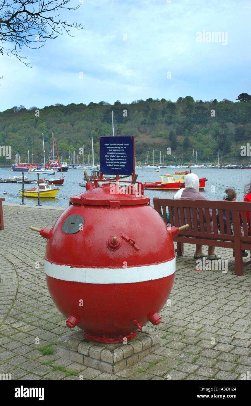 Sea mine hi-res stock photography and images - Alamy