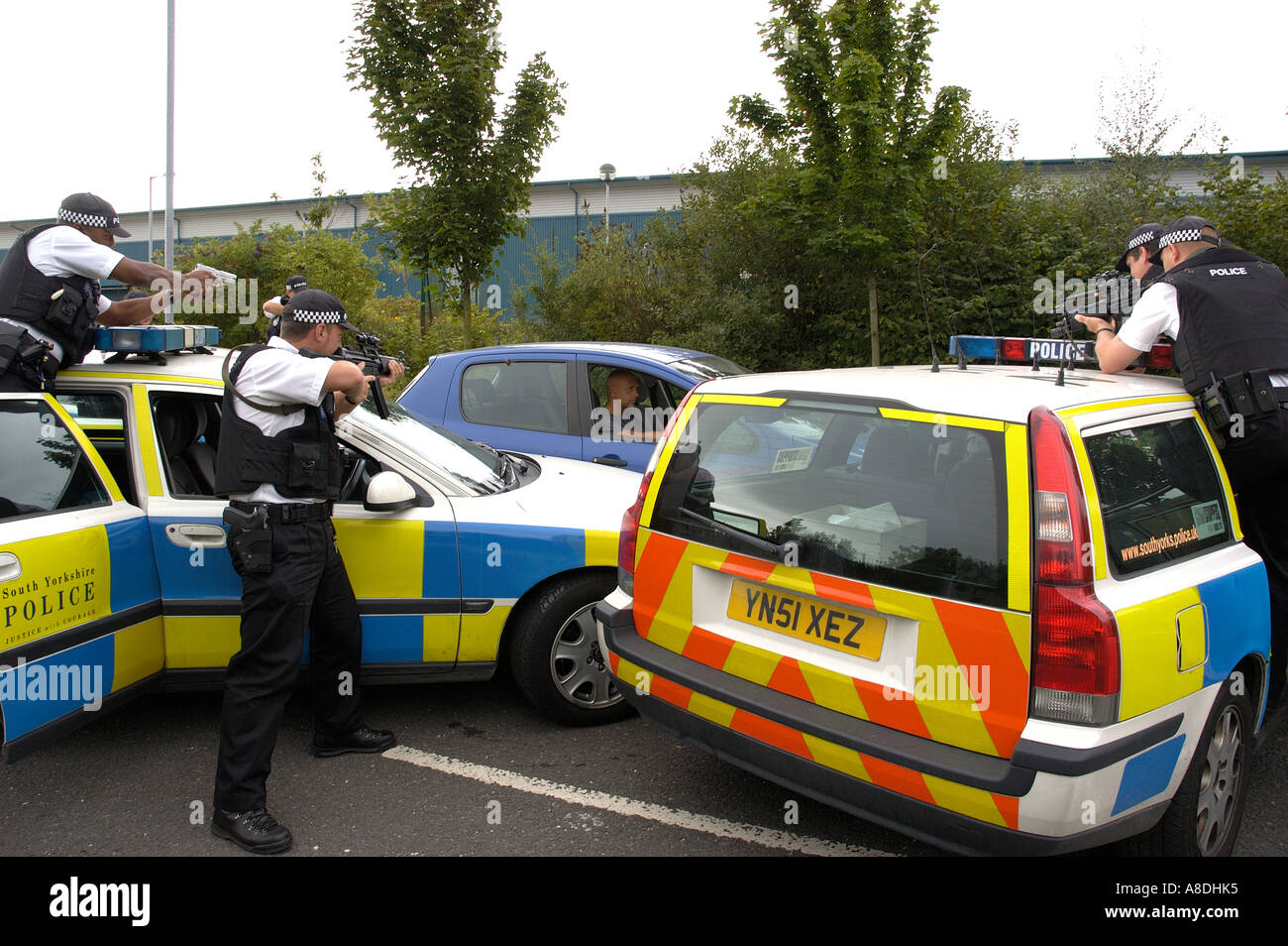 Armed Police training Stock Photo - Alamy