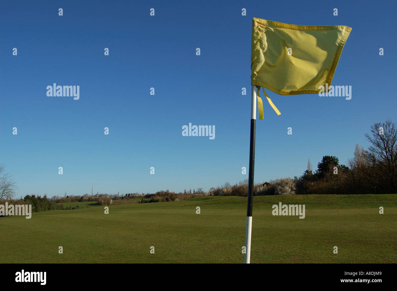 Golf flag in 18th hole hi-res stock photography and images - Alamy
