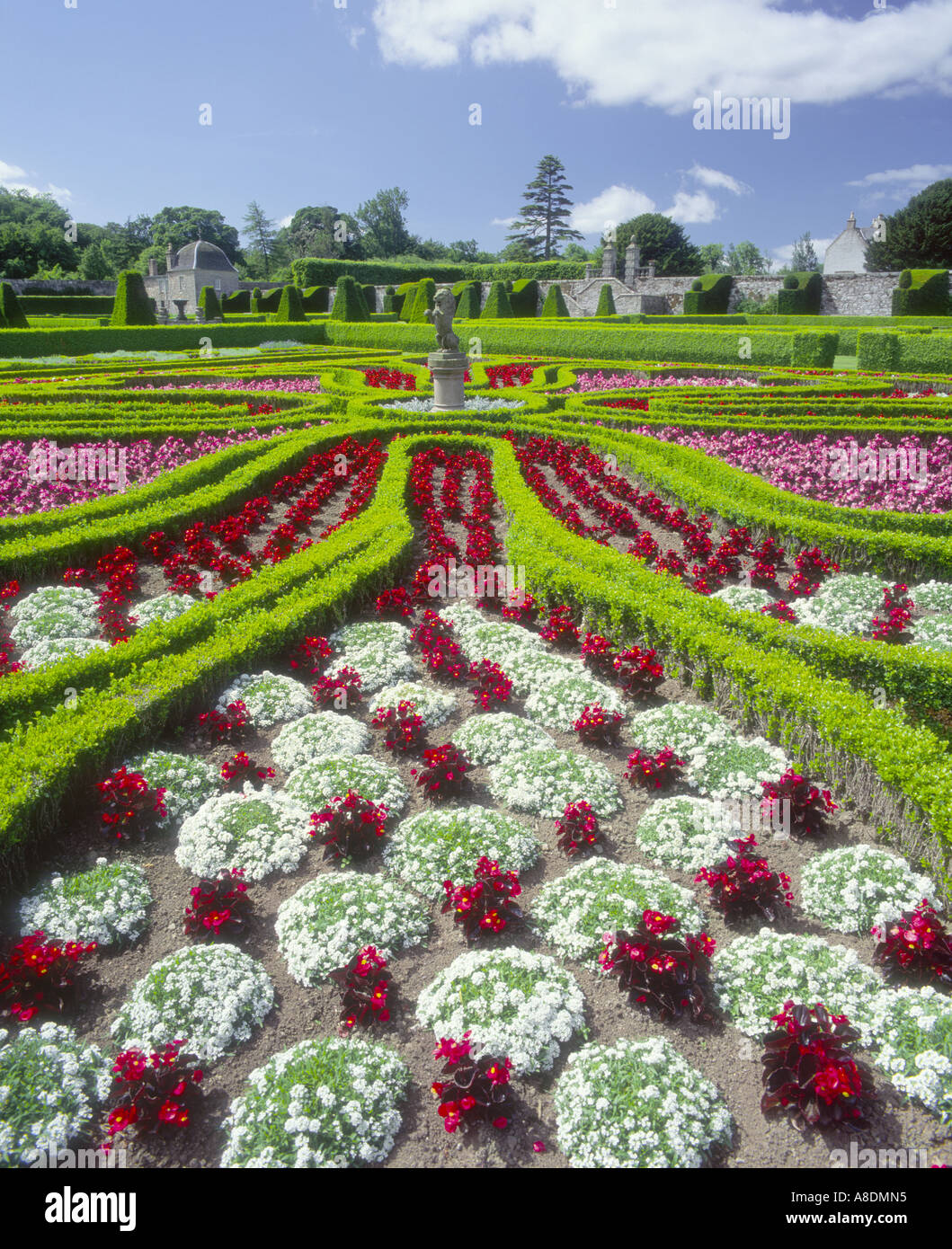 Pitmedden gardens hi-res stock photography and images - Alamy