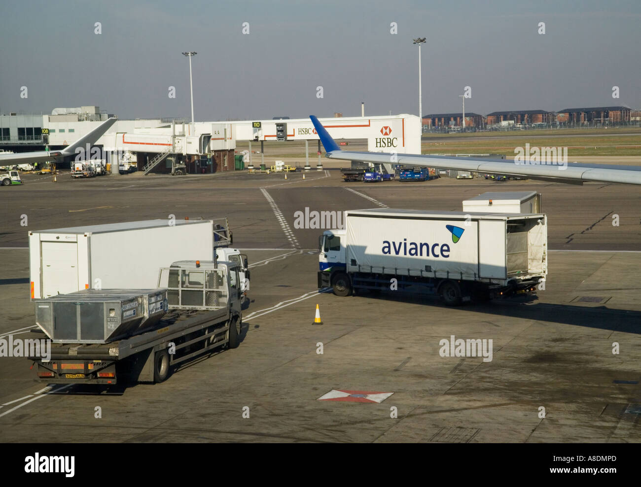 support vehicles at Heathrow airport Stock Photo - Alamy