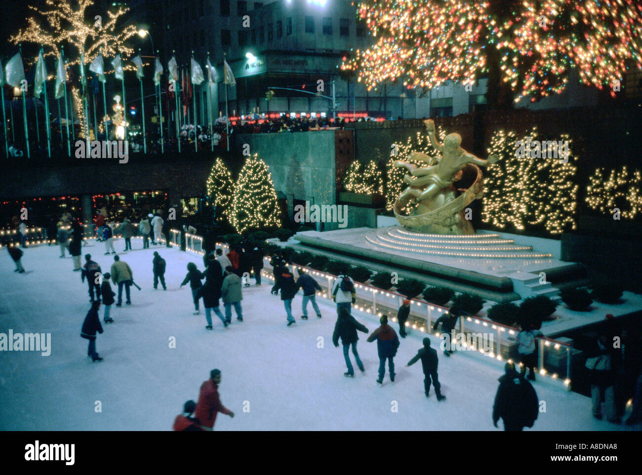 Rockefeller Center skating rink at Christmas Stock Photo - Alamy