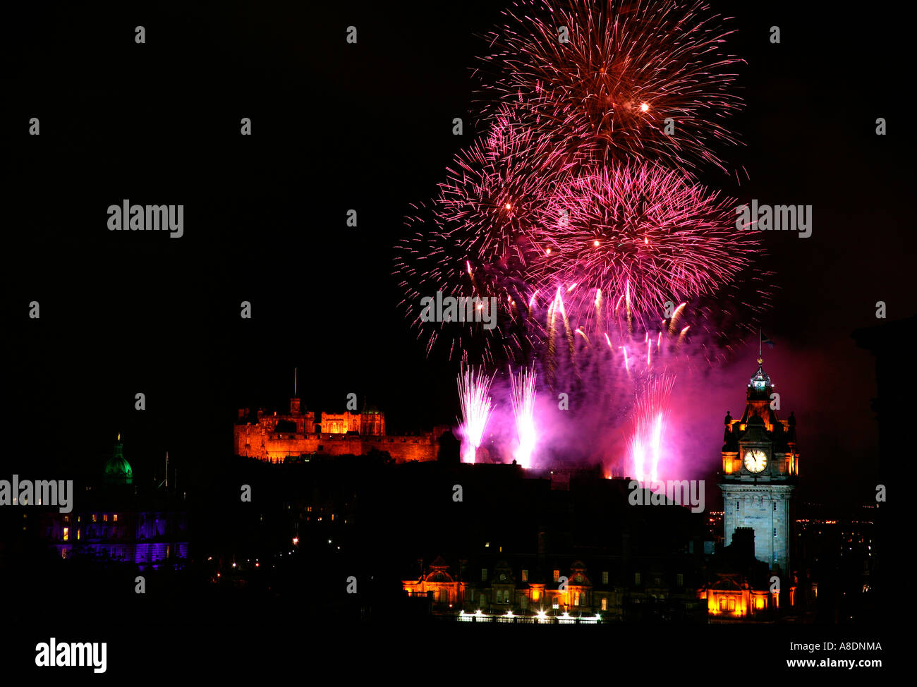 Fireworks silhouette scotland hi-res stock photography and images - Alamy