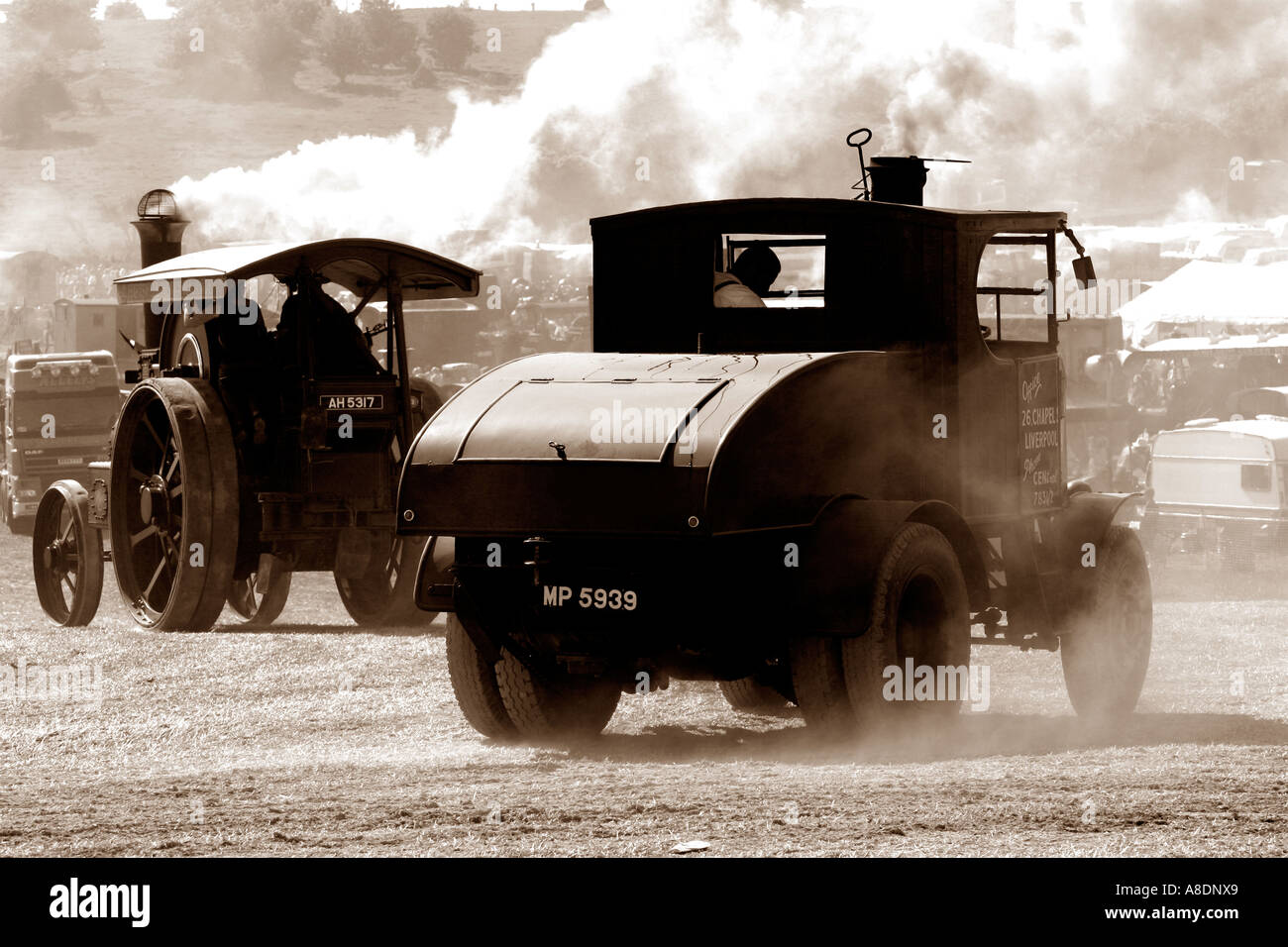 Working traction engines hi-res stock photography and images - Alamy