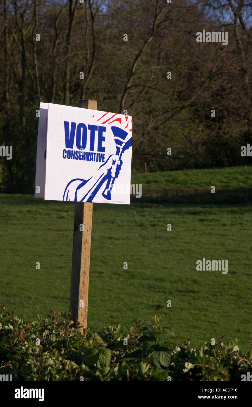 General election campaign 2005 conservative party hi-res stock ...