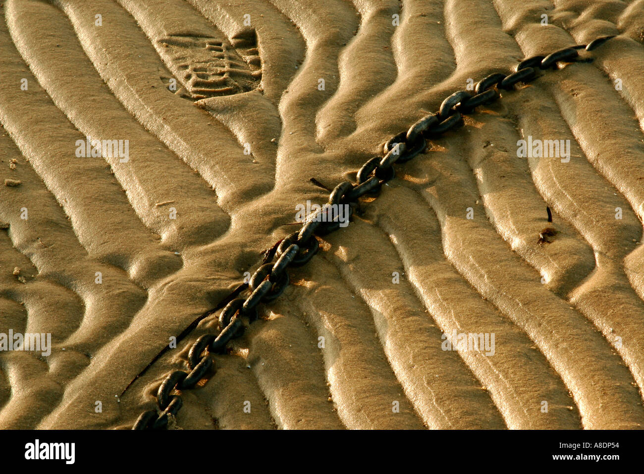 Interlinked patterns hi-res stock photography and images - Alamy