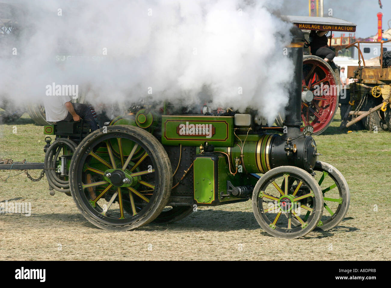 Green traction engine hi-res stock photography and images - Alamy