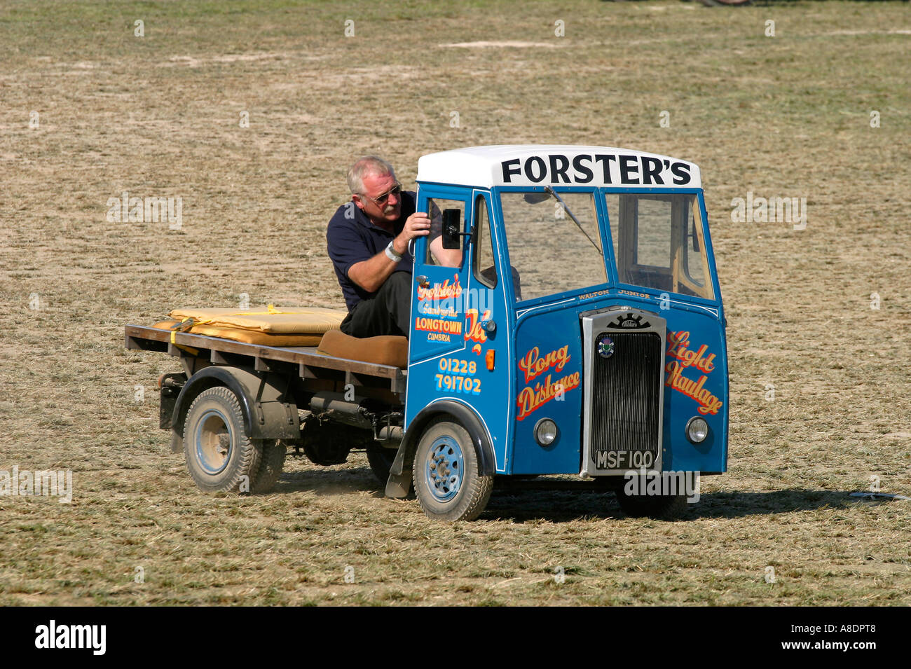 Albion lorry hi-res stock photography and images - Alamy