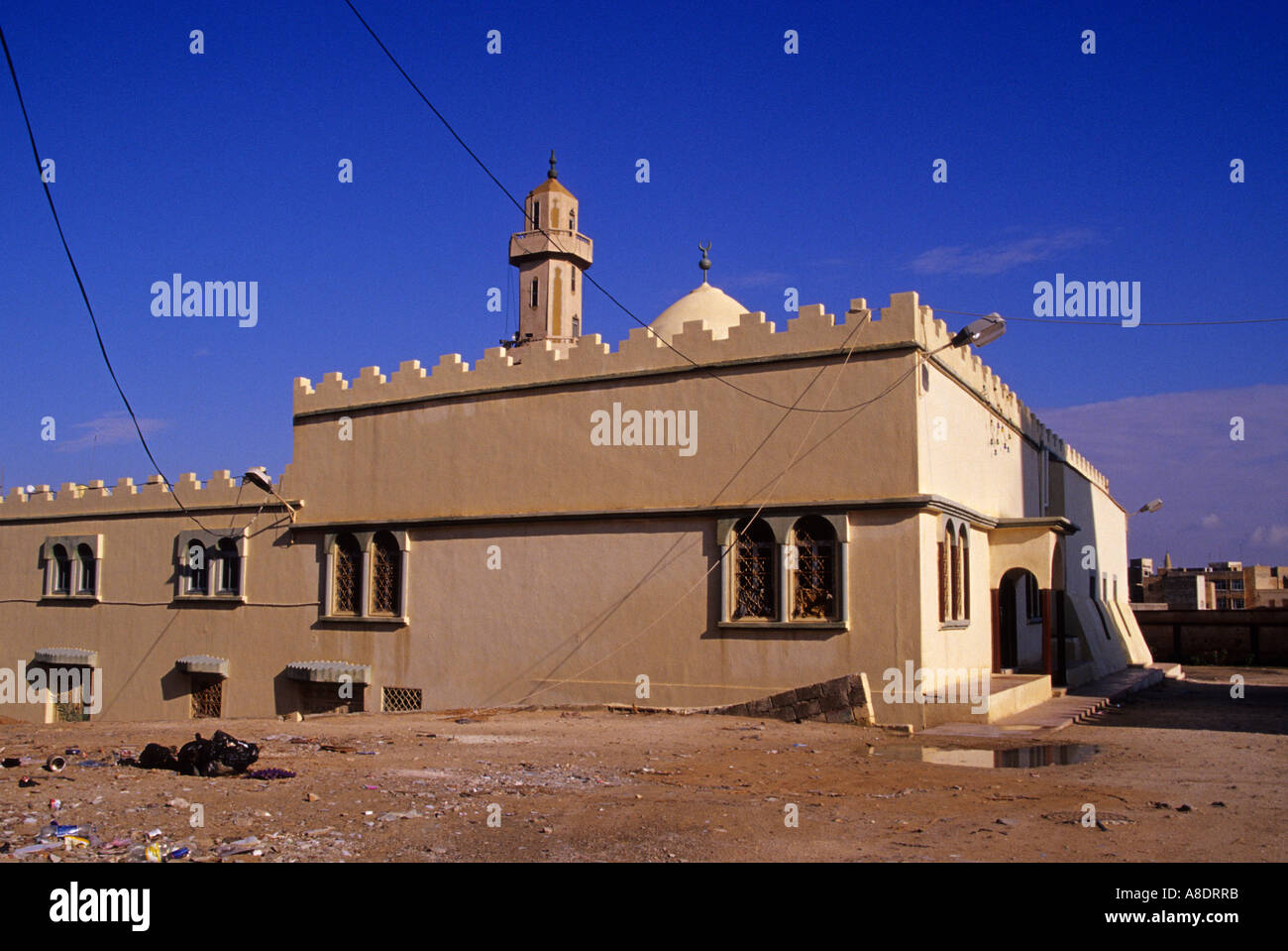 Mosque oil hi-res stock photography and images - Alamy