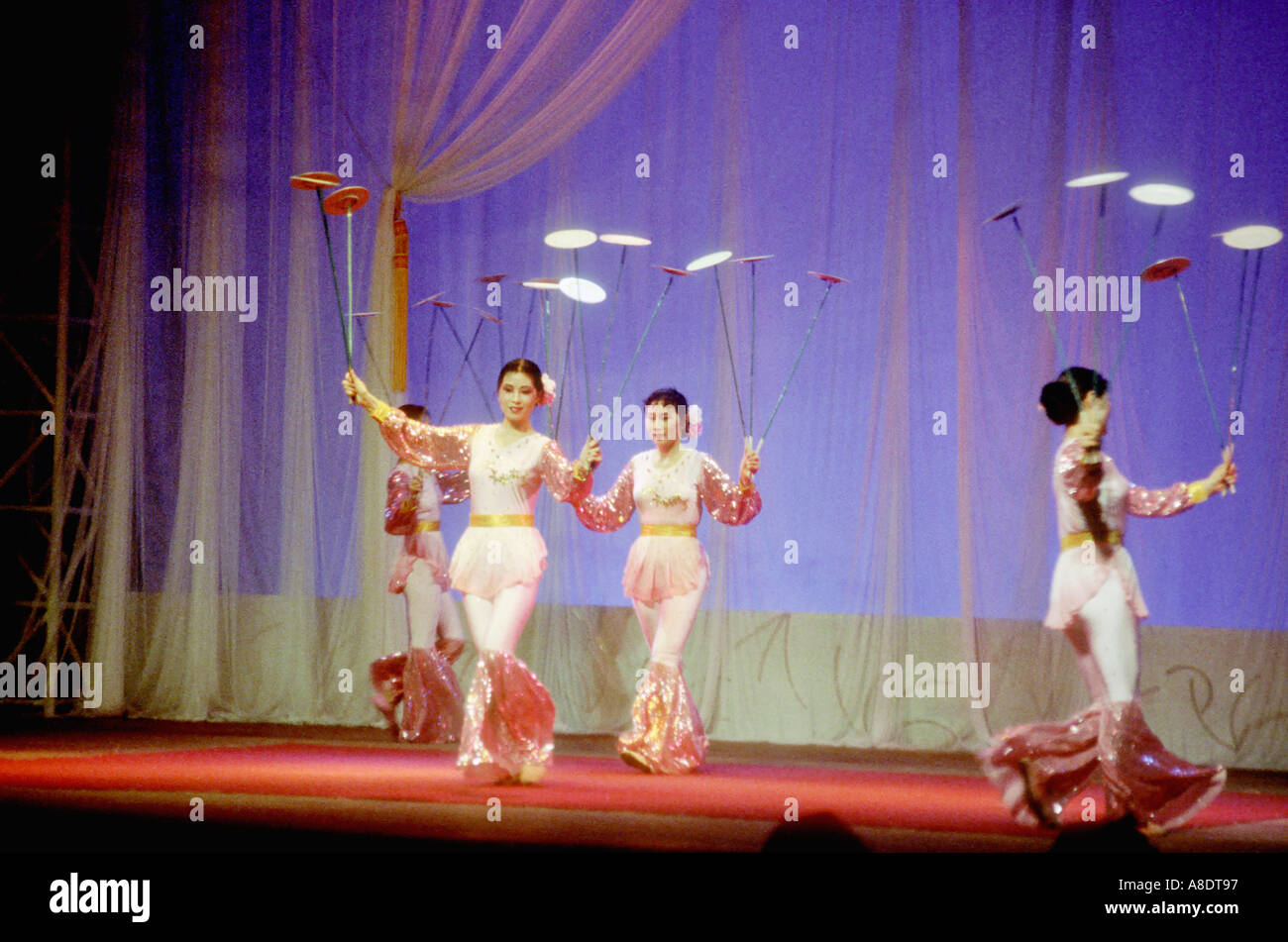 Acrobatic show shanghai hi-res stock photography and images - Alamy
