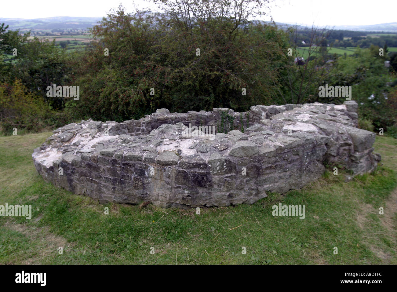 Norman rock well hi-res stock photography and images - Alamy