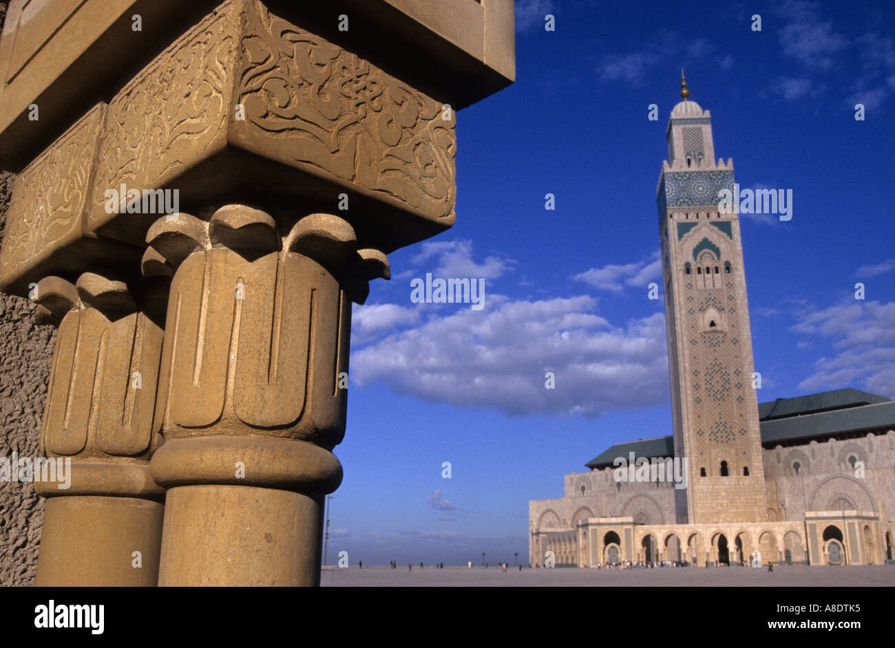 detail of a pillar and the mosque Hassan II in the background ...